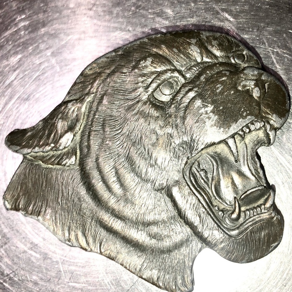 Bergamot 1977 Brass Panther Belt Buckle - Gem